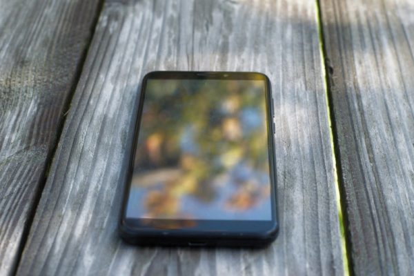 Budget-friendly Linux Smartphone PinePhone Will be Available to Pre ...